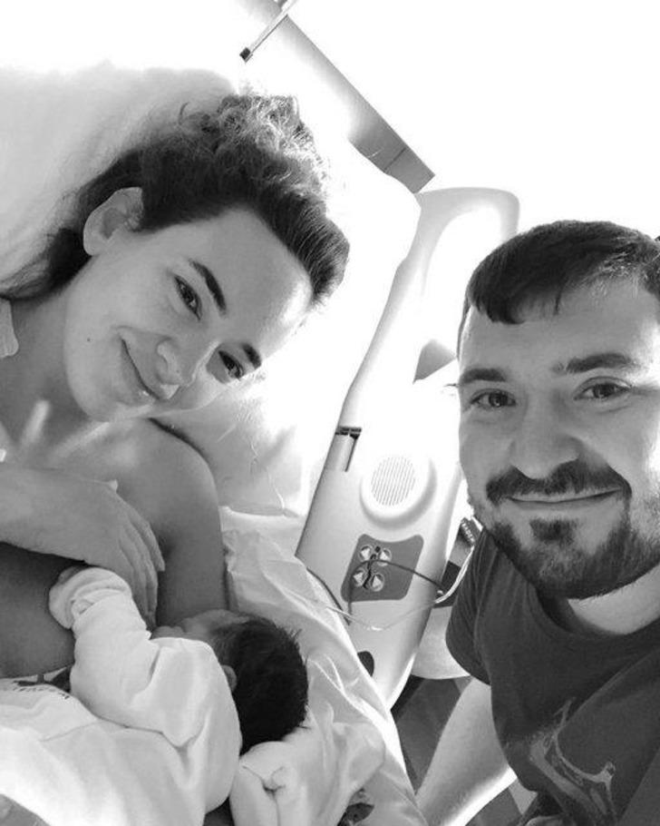 Seda Bakan Ali Erel çiftinden Kızları Leyla Ile Ilk Poz