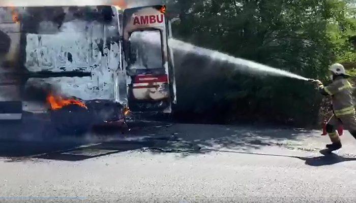 Hasta taşınan ambulans bir anda alev aldı - Son Dakika Haberler
