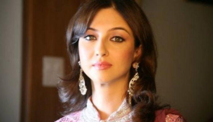 Hint oyuncu Saumya Tandon'dan İstanbul'da soyuldum açıklaması