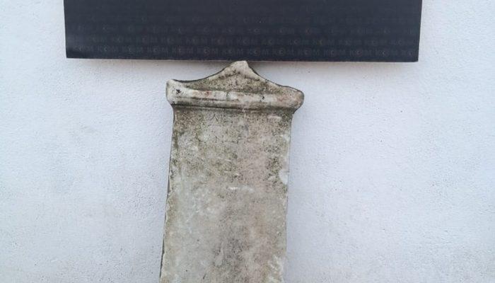 Çanakkale’de milatta önce 1. yüzyıla ait mezar steli ele geçirildi ...