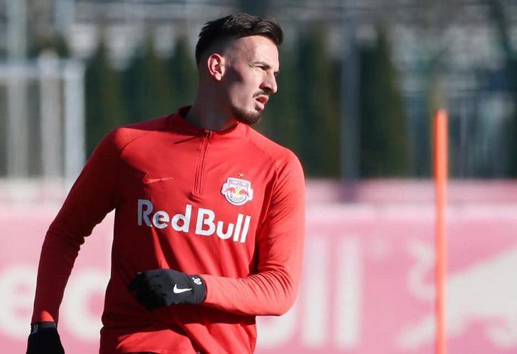 Mergim Berisha kimdir, nereli? Fenerbahçe'ye transfer olan Mergim ... Mergim Berisha kimdir, nereli? Fenerbahçe'ye transfer olan Mergim ...