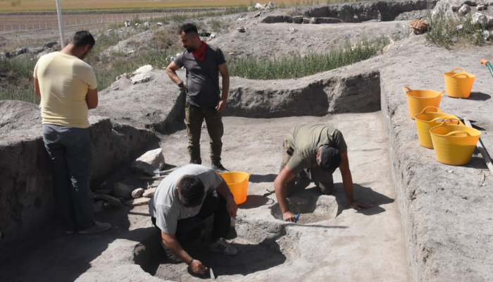 Yer: Eskişehir! 4 bin 500 yıllık ilaç kalıntıları bulundu... Tek tek ...
