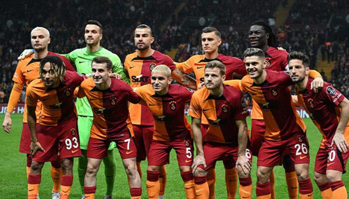 Son dakika: Koltuk değnekleriyle stadı terk etti! Galatasaray'da ...
