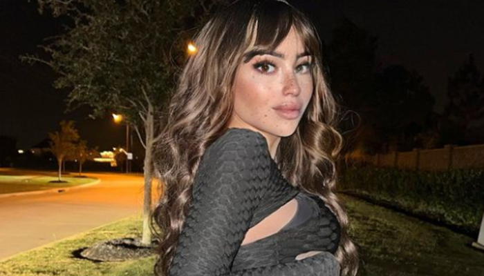 Sosyal medya fenomeni Sophia Vay, herkesi şoke etti! Otelin balkonuna ...