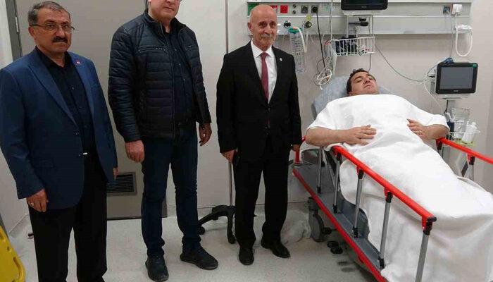 CHP Sivas Milletvekili Ulaş Karasu, trafik kazası geçirdi! - Güncel ... CHP Sivas Milletvekili Ulaş Karasu, trafik kazası geçirdi! - Güncel ...