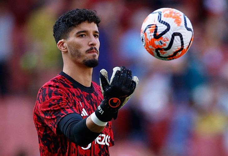 Manchester United cephesinde Altay Bayındır sesleri!İngiltere Premier Lig