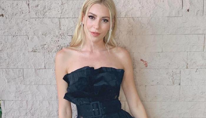 Ünlü oyuncu Sinem Kobal'ın havuz pozları gündem oldu! "Omuzları bayağı ...