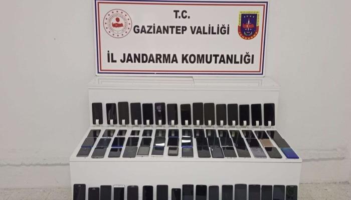 Kaçakçılık vurgununa jandarma darbesi! Piyasa değeri 23 milyon lira ... Kaçakçılık vurgununa jandarma darbesi! Piyasa değeri 23 milyon lira ...
