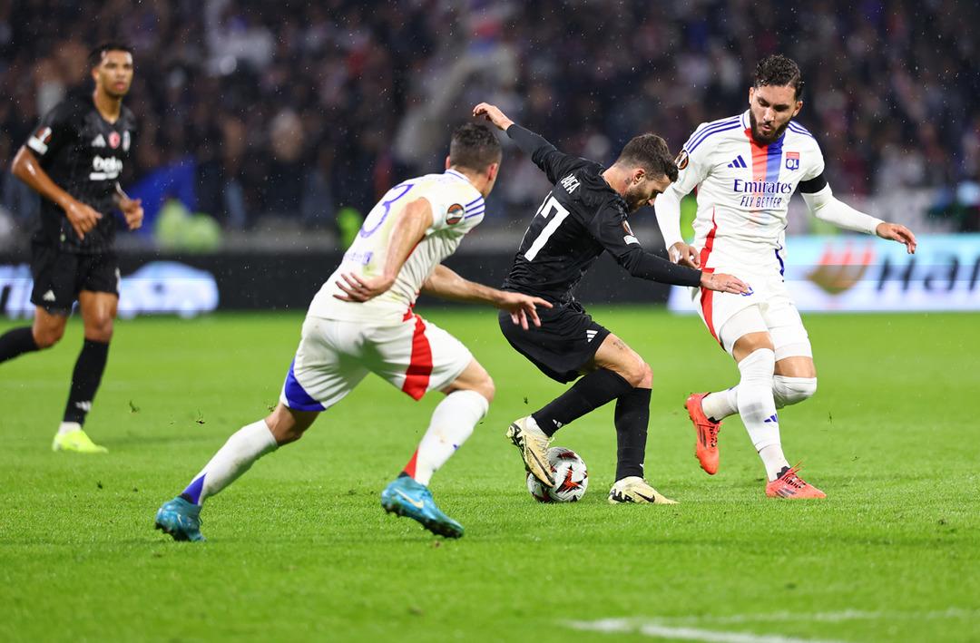 Beşiktaş, Fransız devini deplasmanda devirerek UEFA Avrupa Ligi'nde 3 ...