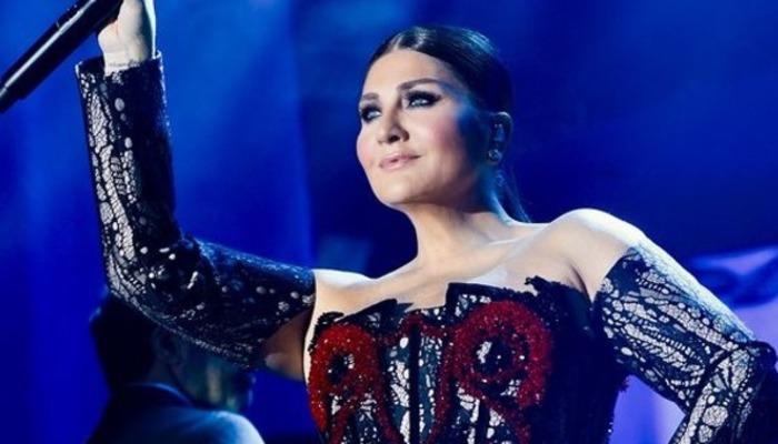 Elbisesi pek beğenilmemiş '2+1 gibi' denmişti! Sibel Can'ın elbisesinin ...