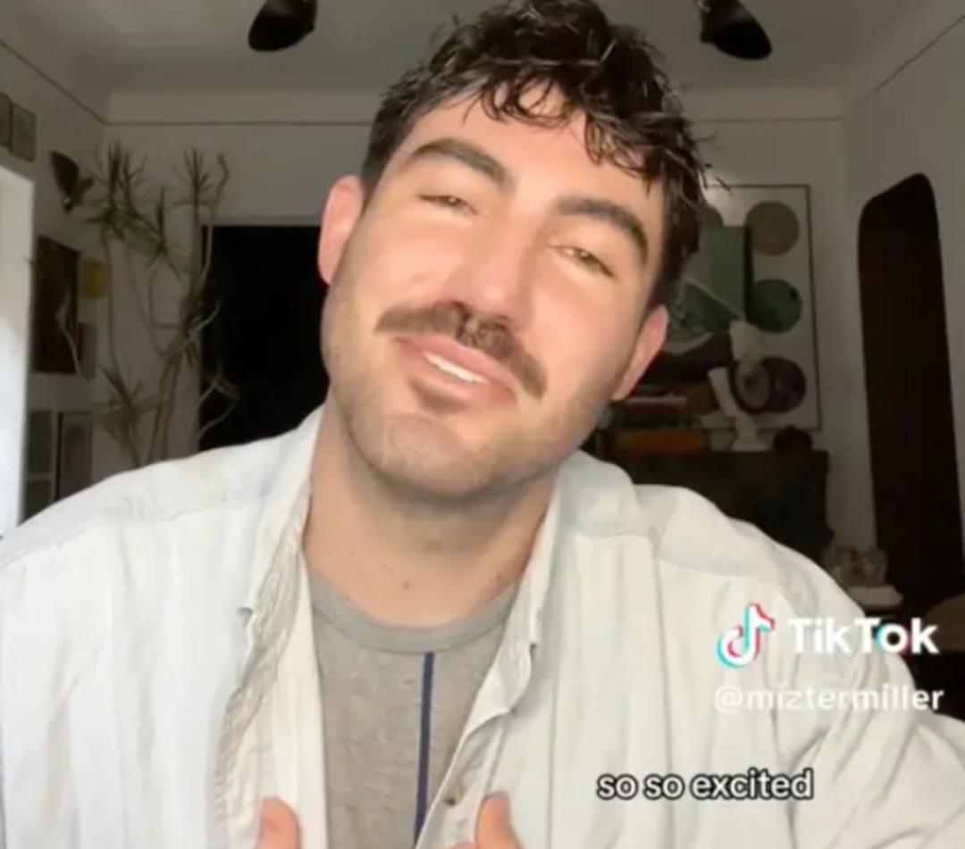 50 dolara (1800 TL) satın aldığı koltuğu 85 bin dolara (3 milyon TL ...