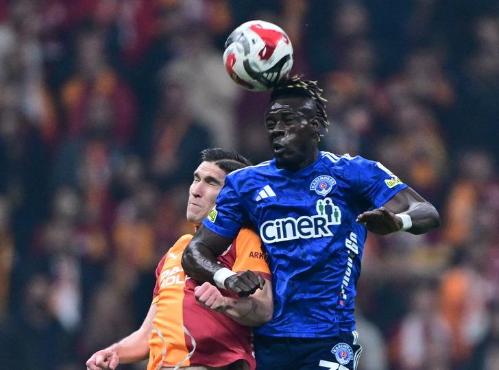 Yazarlar Galatasaray'ın galibiyetini değerlendirdi! Maçın ardından öve ...