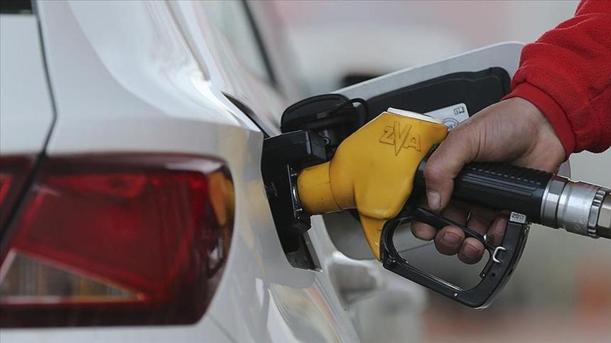 Akaryakıtta tabela tekrar değişiyor: Zam geliyor - Finans haberlerinin ...