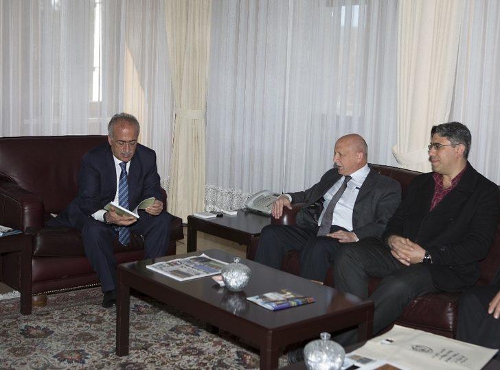 Prof. Bashar Saad’den Rektör Çomaklı’ya iade-i ziyaret - Güncel Haberler