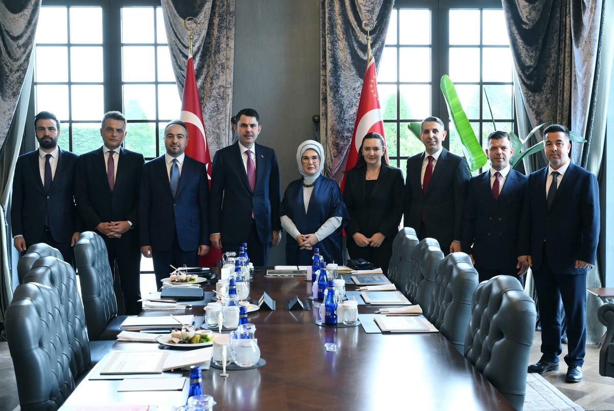 Emine Erdoğan, Çevre, Şehircilik ve İklim Değişikliği Bakanı Kurum ile ...