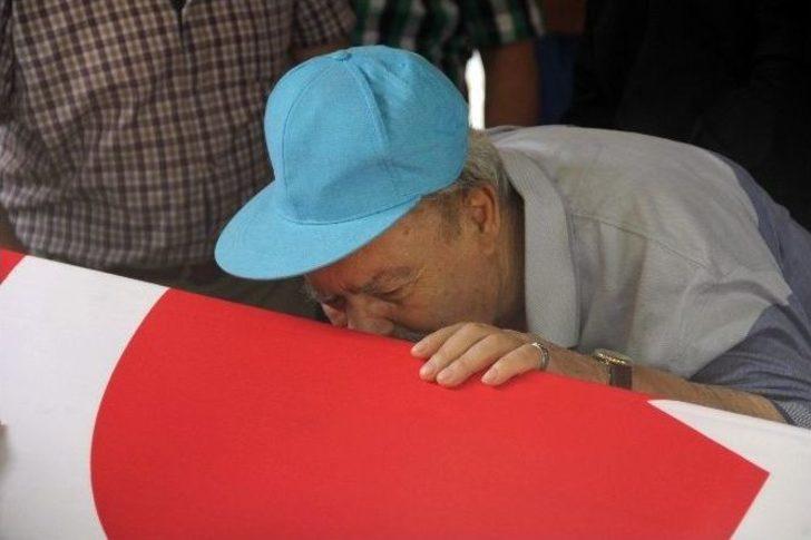 Terör Saldırısında Hayatını Kaybeden Yer Hostesi Son Yolculuğuna ...