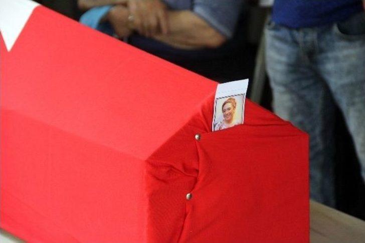 Terör Saldırısında Hayatını Kaybeden Yer Hostesi Son Yolculuğuna ...
